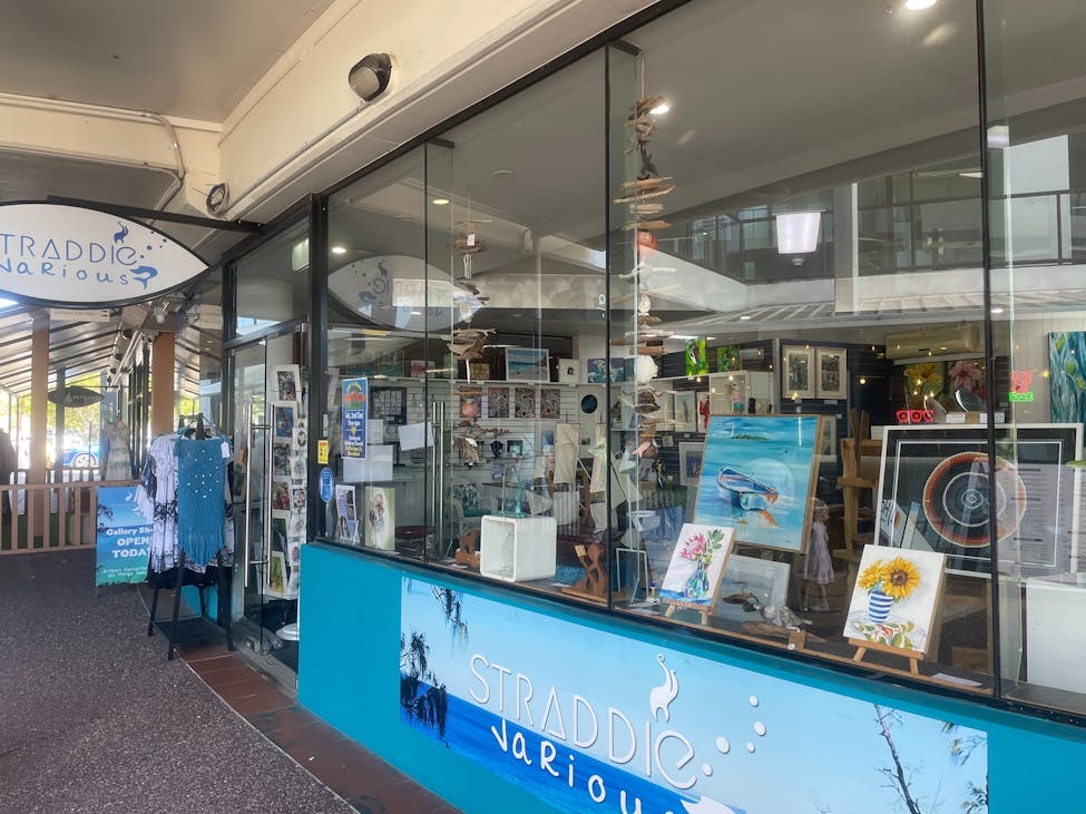 Exploring Stradbroke Island