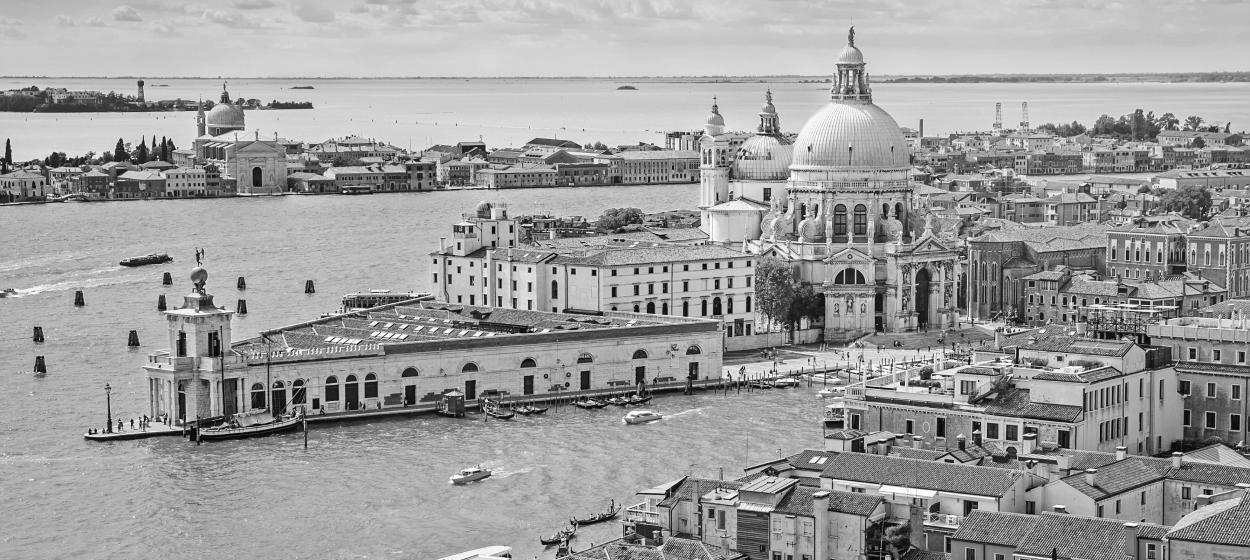 Car Hire in Venice - Car Rental in Venice | Hertz UK