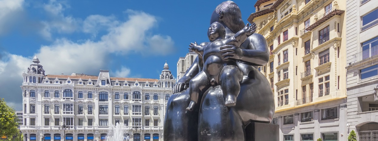 Una guía por las esculturas de Oviedo