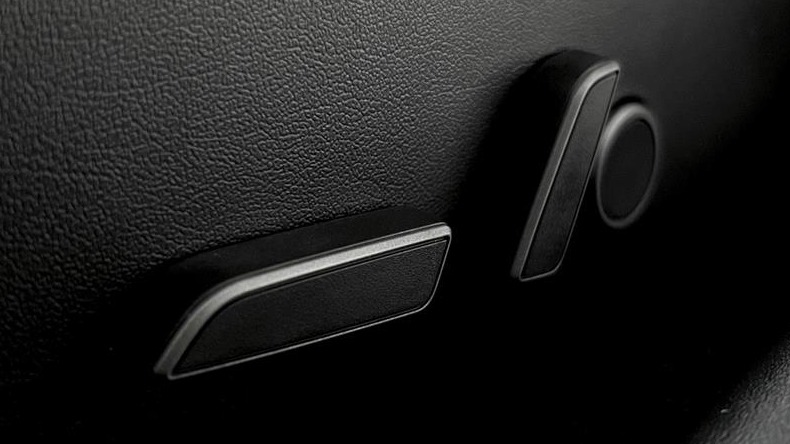 Making adjustments - Hertz Electric Vehicles